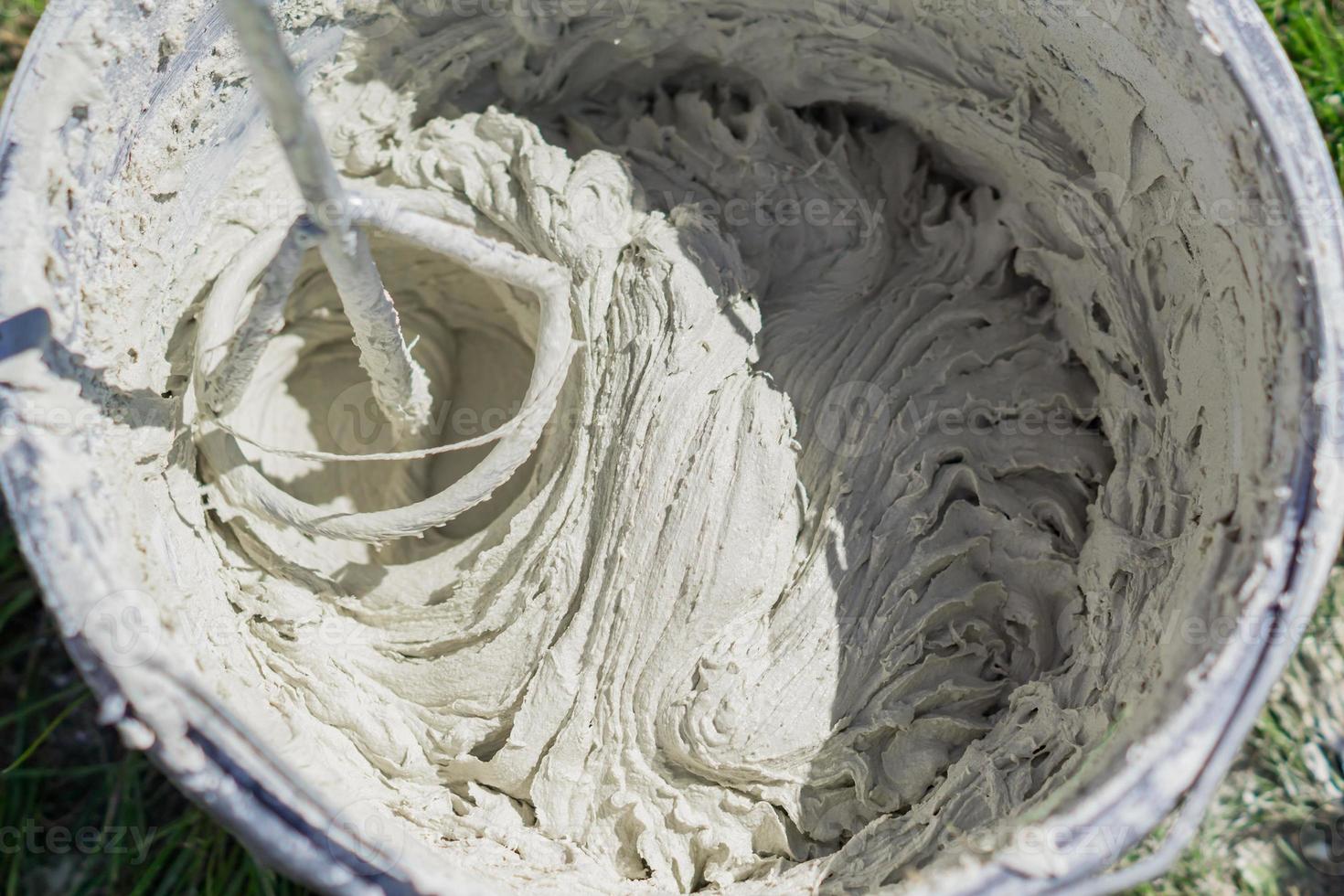 How To Lay Floor Tiles On Concrete: A Complete Guide - TheFlooringidea